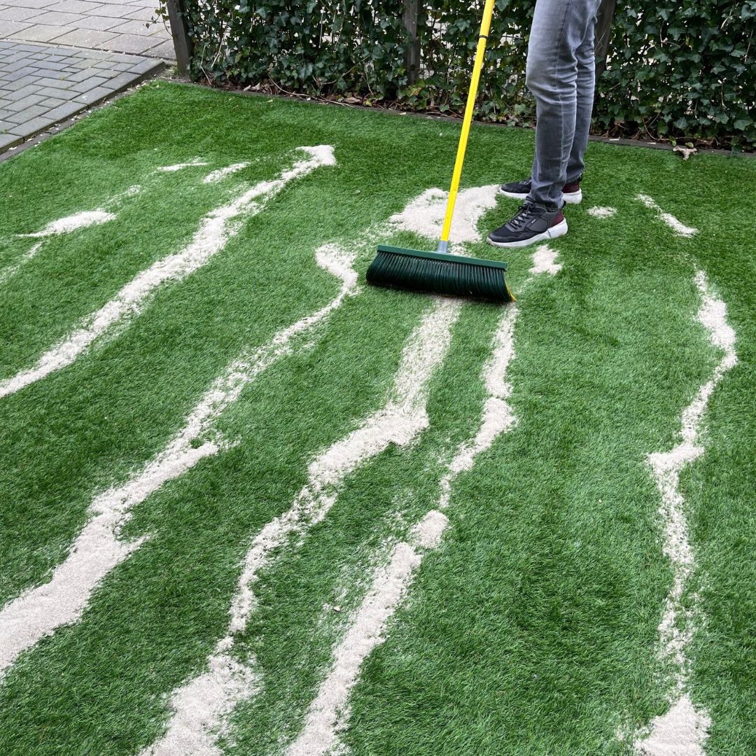 Zand op kunstgras, alles wat je moet weten | Kunstgras Direct